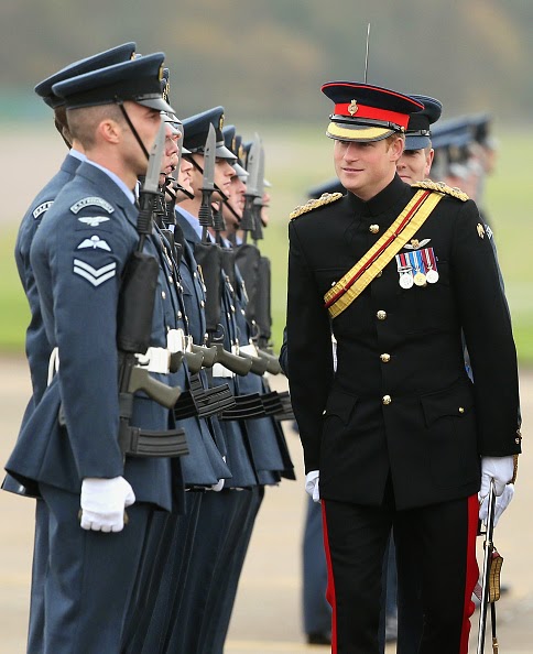 Royal Family Around the World: Prince Harry Presents No 26 Squadron RAF ...